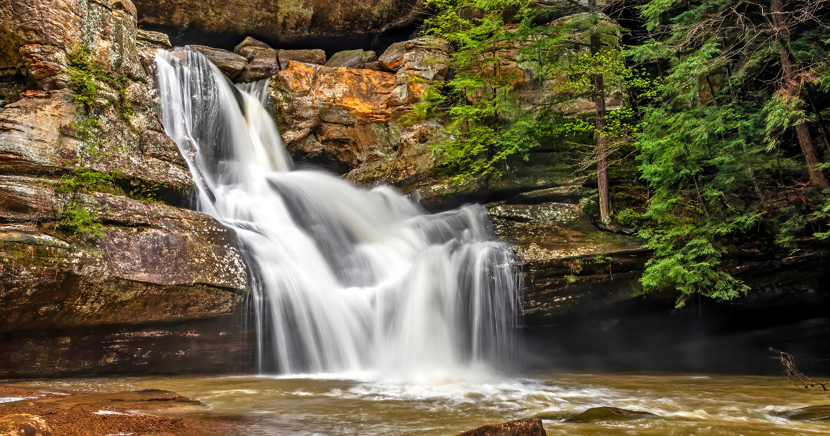 This 50-Foot-High Waterfall In Ohio Is So Picturesque, You Might Think ...