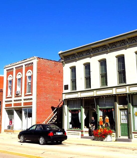 picturesque illinois river town ftr