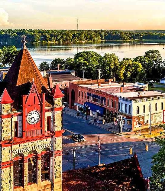picturesque lakeside village michigan ftr