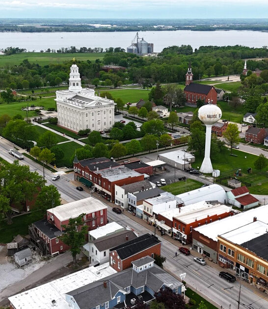 picturesque riverside town illinois ftr