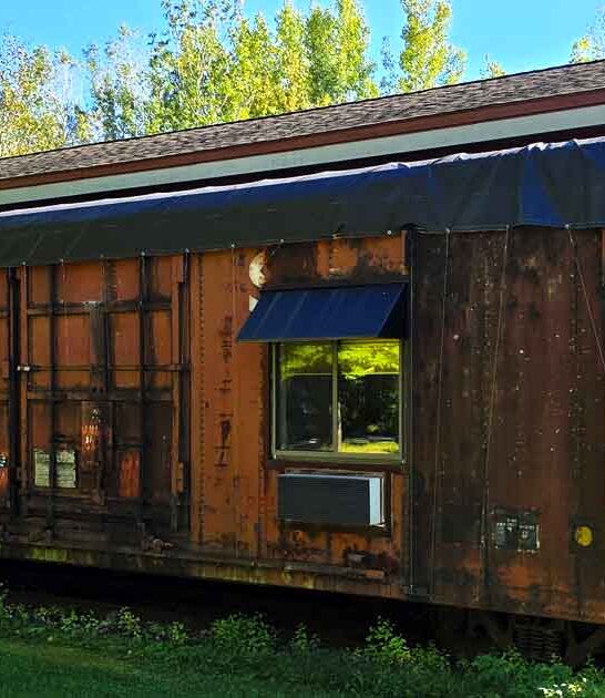 railroad themed hotel minnesota ftr