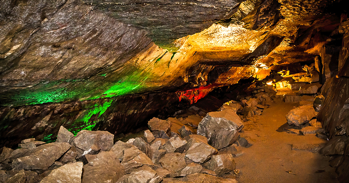 Rare Rocks In Ohio Explore This Stunning Cave In Ohio With Jaw-Dropping Rock Formations ...