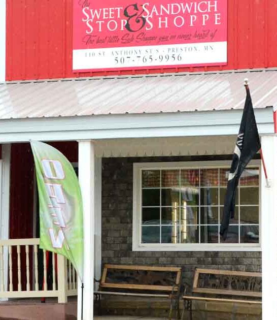 tiny minnesota sandwich shop ftr