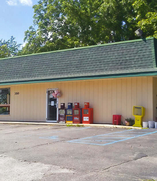 unassuming donut shop michigan ftr