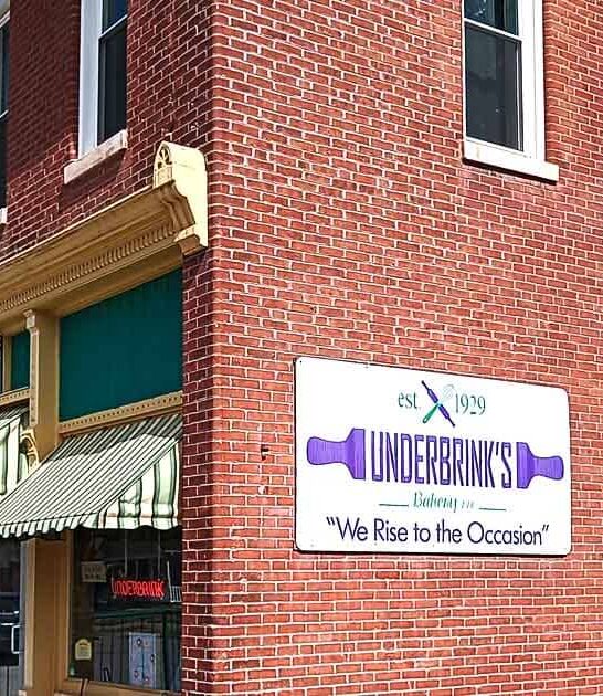 unassuming neighborhood bakery illinois ftr