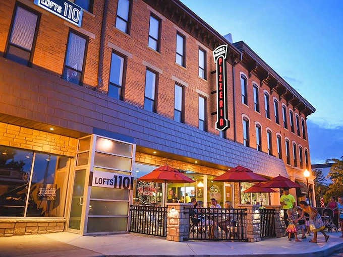 The warm glow of Six Hundred Downtown's brick facade beckons hungry visitors into what might be Ohio's greatest pizza sanctuary.