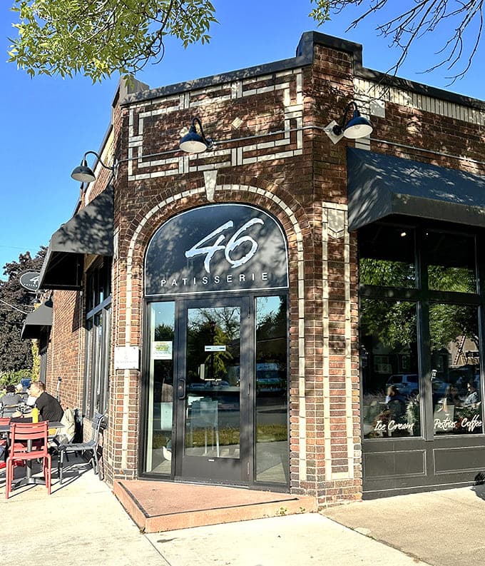 That brick facade with the Art Deco details looks like it was designed specifically to make you crave butter and flour in their most delicious forms.