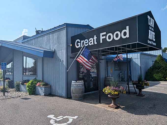That "Great Food" sign isn't boasting, it's simply stating facts about what awaits inside this Mankato gem.