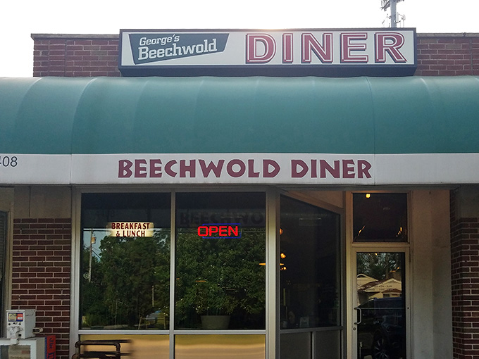 George's Beechwold Diner stands ready to serve Columbus with classic charm and zero pretension, just good food ahead.
