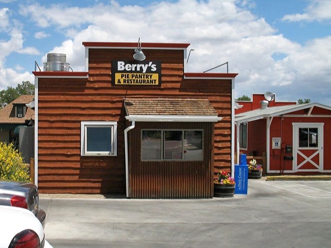 Berry's rustic wooden exterior beckons pie lovers like a siren call to sailors. Small in size, enormous in flavor potential.