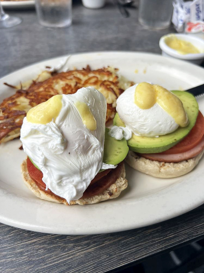 Poached egg perfection with hollandaise that's clearly made from scratch &ndash; the breakfast equivalent of a standing ovation.