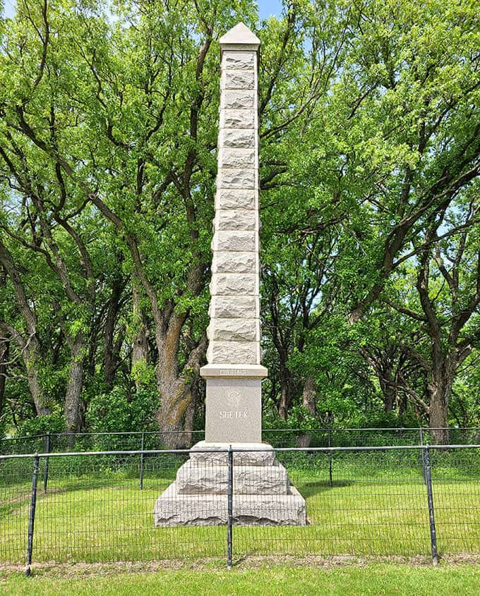This monument stands as a solemn reminder of the US-Dakota War of 1862, honoring those affected by one of Minnesota's most significant historical events.
