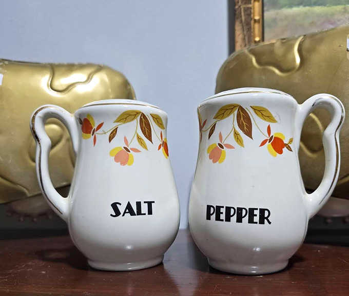 These aren't just kitchen items; they're tiny ambassadors from mid-century tables, still ready to season your meals with a dash of nostalgia.