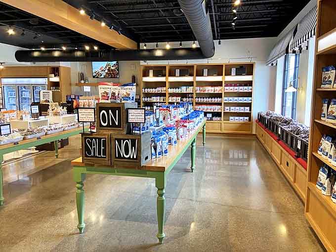 The pastry case offers a United Nations of sweets, where cookies, brownies and cakes coexist in perfect, delicious harmony.