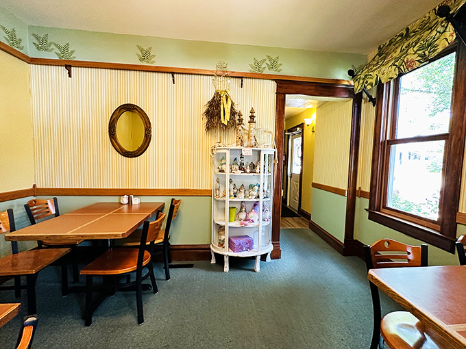 Vintage-inspired decor creates dining spaces that feel both nostalgic and fresh, with thoughtful touches that invite lingering conversations.