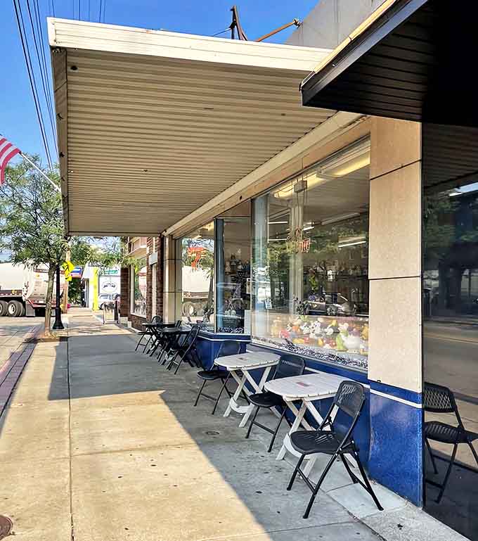 A few simple tables outside offer the perfect spot to contemplate life's big questions, like "Should I go back for seconds?"