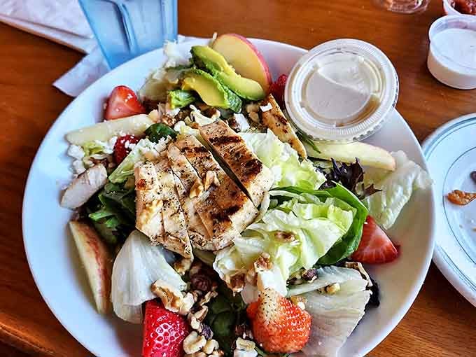 A beautiful balance of protein and produce, this colorful creation proves that eating light doesn't mean sacrificing flavor or satisfaction.