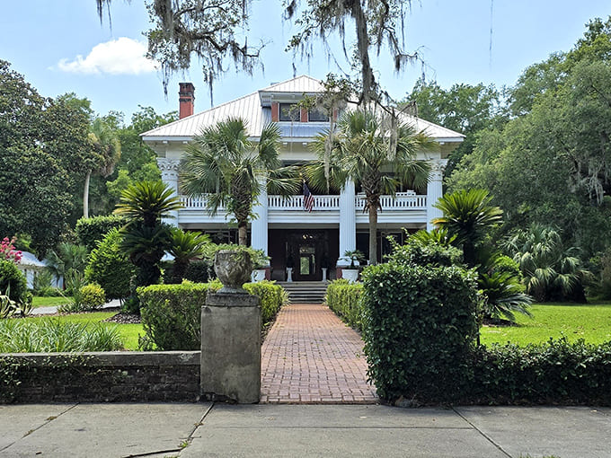 The Herlong Mansion, Micanopy's crown jewel, offers Southern grandeur without pretension&mdash;those columns have seen more than a century of Florida history.