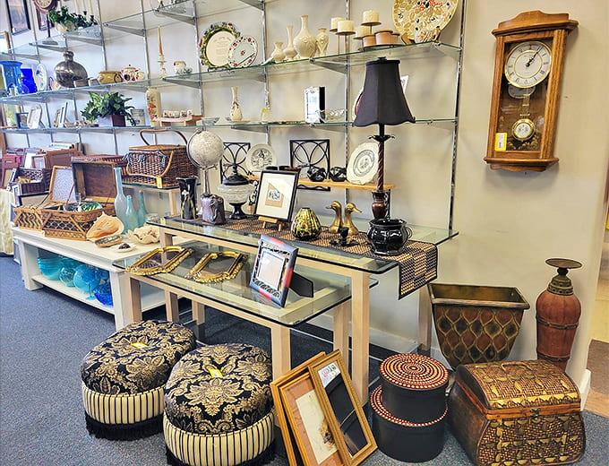 This elegant home décor corner could be straight from a design magazine – proof that secondhand doesn't mean second-rate in the style department.