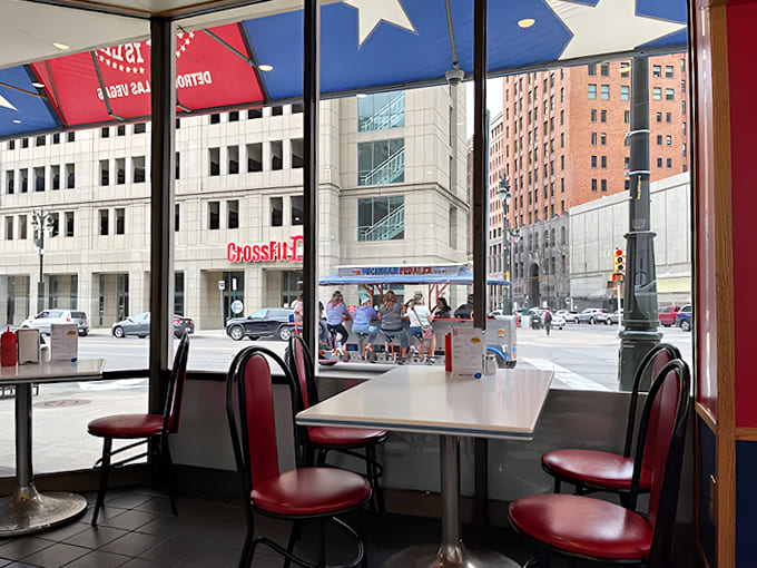 The best seat in the house offers people-watching with a side of nostalgia &ndash; downtown Detroit provides the backdrop for this classic American dining experience.