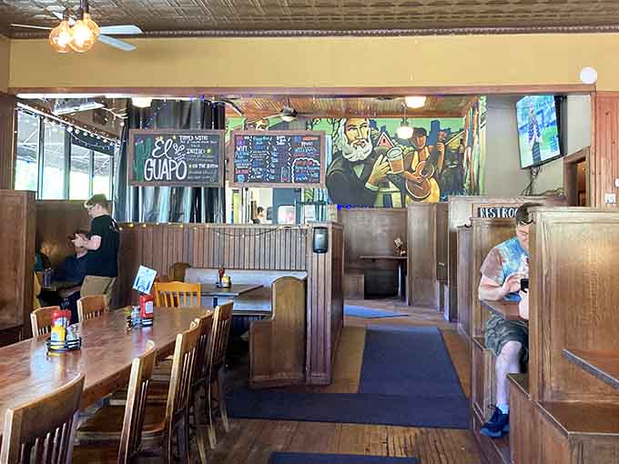 Comfortable booths and communal tables create spaces for everything from solo lunches to group celebrations and everything between.