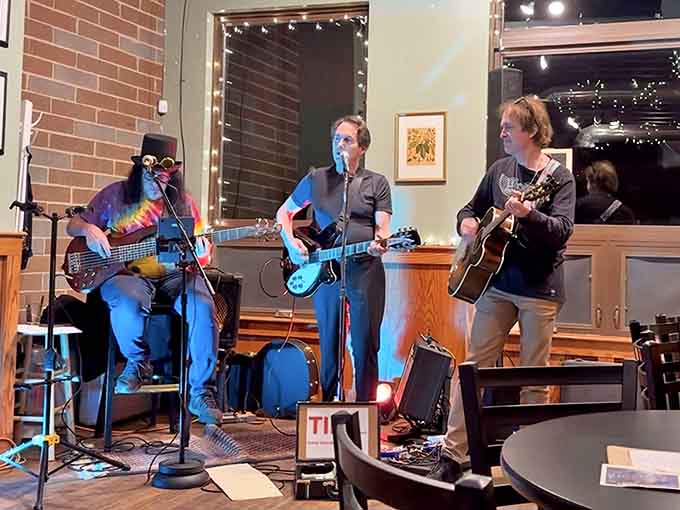 Live country music fills the air nightly – talented musicians create the soundtrack for your cowboy dining adventure from their rustic stage.