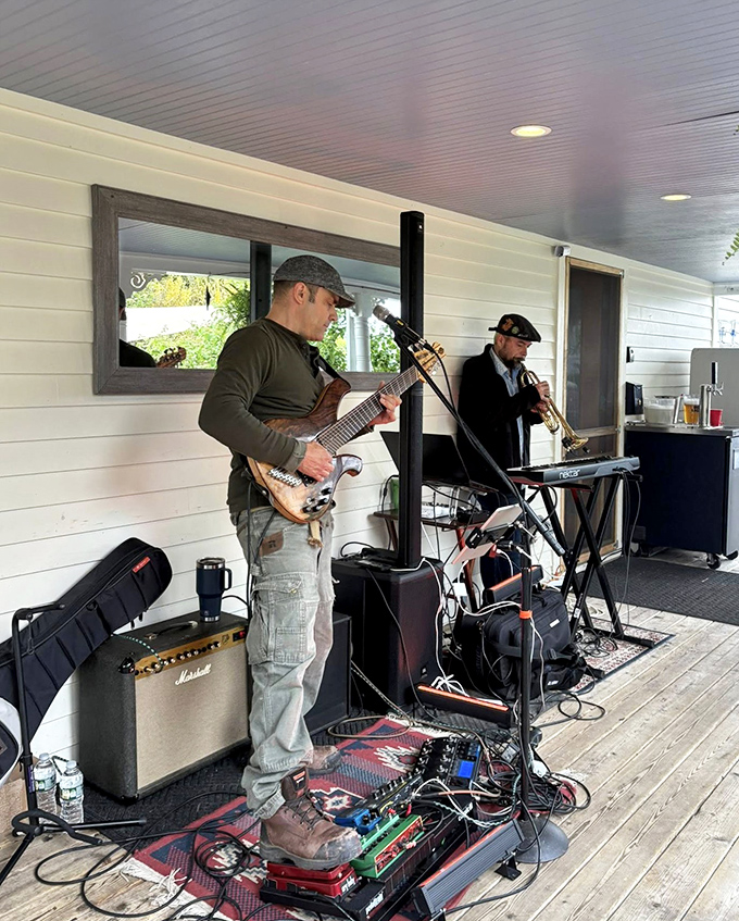 Acoustic melodies float across the deck like sea spray &ndash; local musicians provide the perfect soundtrack to your maritime feast.