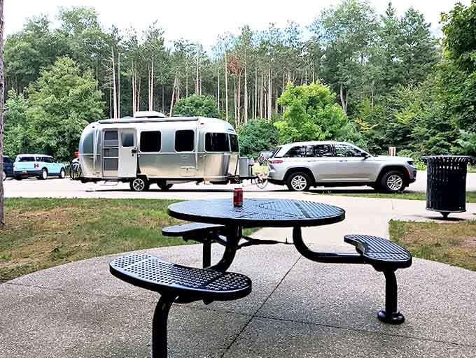 Even the parking area blends harmoniously with its surroundings – that Airstream looks right at home here.