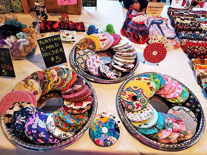 Handcrafted ingenuity on display! These playing card holders transform ordinary game nights into expressions of personal style and craftsmanship.