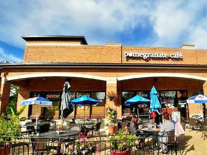 The outdoor patio provides fresh air and sunshine with your breakfast, weather permitting and happiness guaranteed.