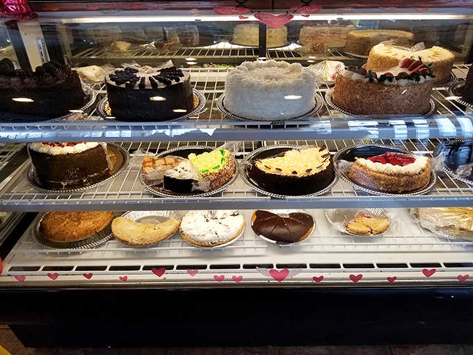 Sweet endings that make saying goodbye difficult &ndash; homemade cakes and pies that have launched a thousand "just one more bite" negotiations.