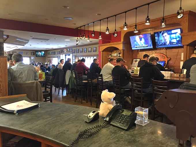 A packed house of happy diners is always the best sign that you've found a restaurant worth visiting again.