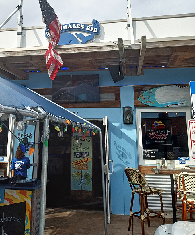 The blue exterior with its casual awnings doesn't scream "world-class seafood" &ndash; which is exactly why locals love it so much.