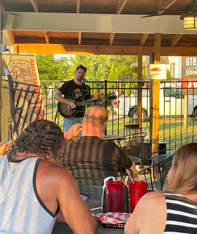 Weekend evenings bring local musicians to T-Moe's patio, adding the perfect soundtrack to your Italian beef and cold drink as twilight settles over Johnston City.