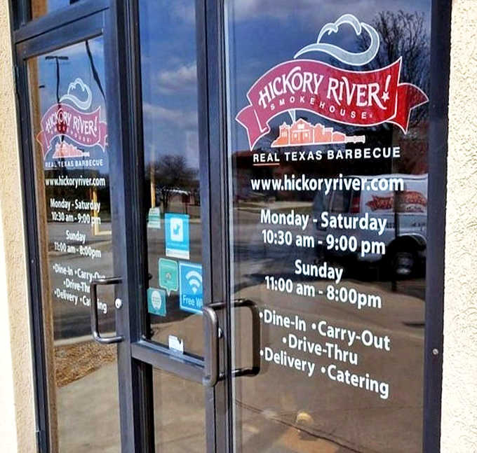 The most important information in Peoria &ndash; knowing exactly when you can get your hands on that legendary brisket.