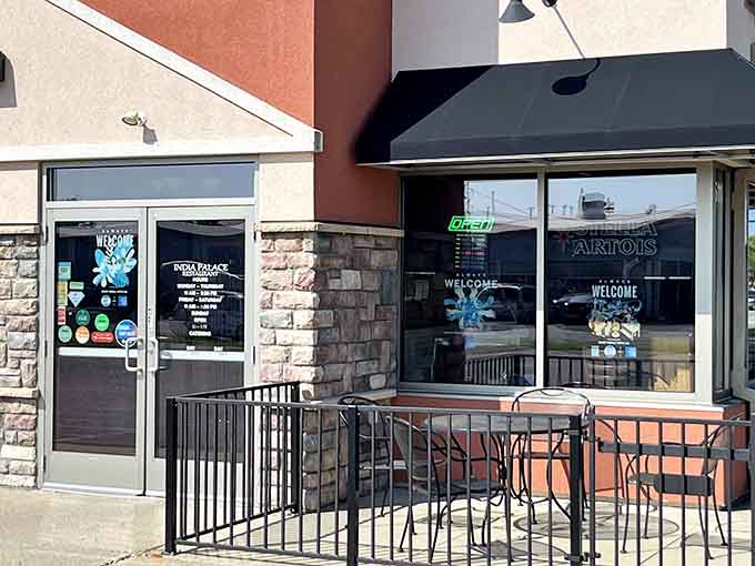 Outdoor patio seating lets you enjoy your Indian feast al fresco when Minnesota weather cooperates, which admittedly isn't as often as we'd like.