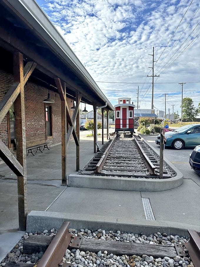 Papa's Cafe stands ready to serve in its corner lot &ndash; an unassuming breakfast landmark that locals treasure.