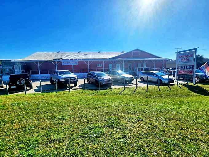 Cars line up outside the sprawling red building on a sunny Florida day, a testament to the enduring appeal of hunting for history.
