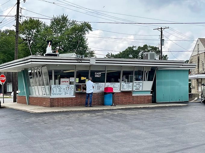 A view of Fast Eddie's from across the parking lot &ndash; unassuming on the outside, but housing flavor explosions within.