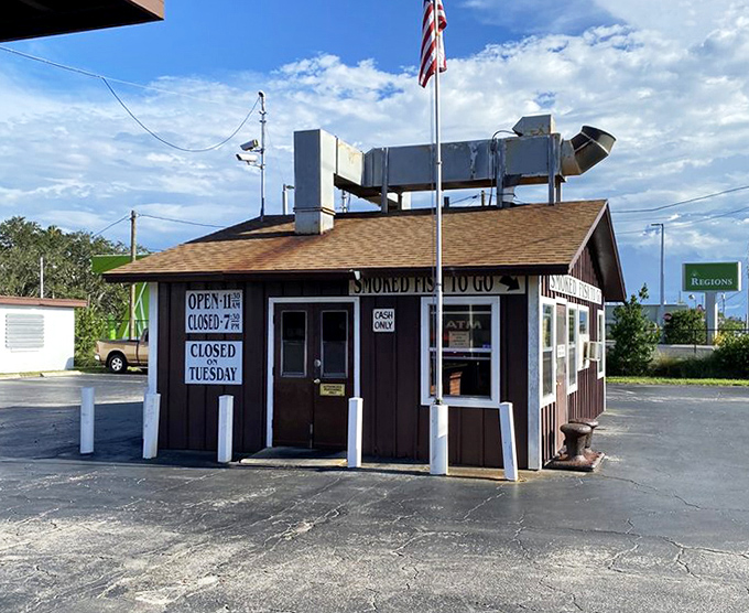 Another view of the outdoor seating area &ndash; where Florida's weather and Ted's fish create the perfect dining partnership.