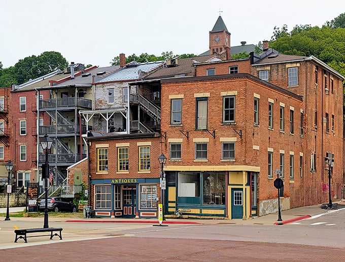 Galena's multi-level architecture creates a visual feast of brick, balconies, and bygone eras. That antique shop probably has treasures you didn't know you needed.