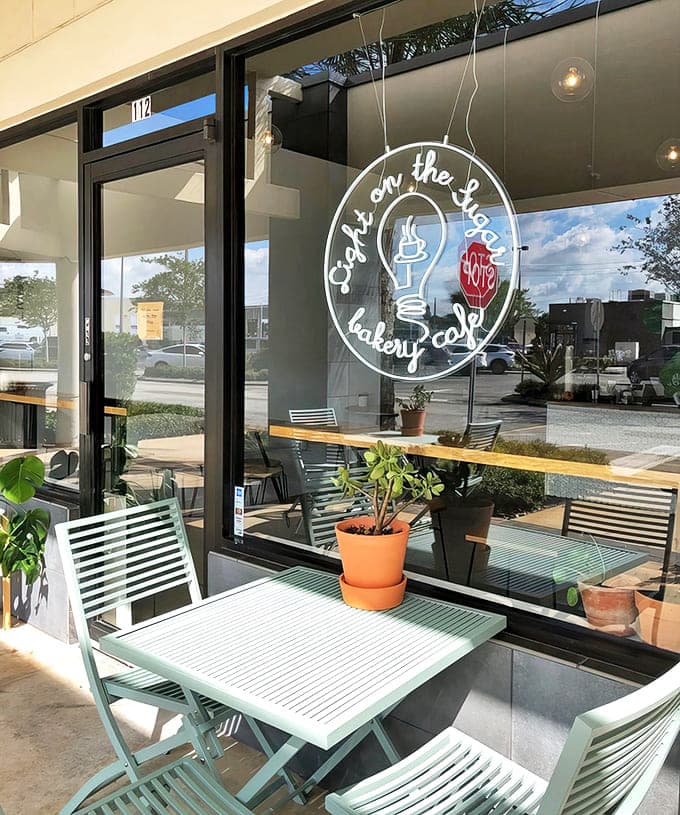 Mint-green tables offer sidewalk seating for those who prefer their sugar rush with a side of fresh air.