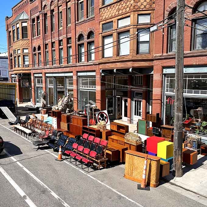 When the weather's nice, the sidewalk becomes an extension of the showroom, turning furniture shopping into an outdoor adventure.