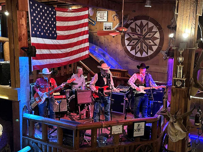 Live country bands provide the soundtrack to your steak &ndash; because nothing aids digestion like toe-tapping and occasional yee-hawing.