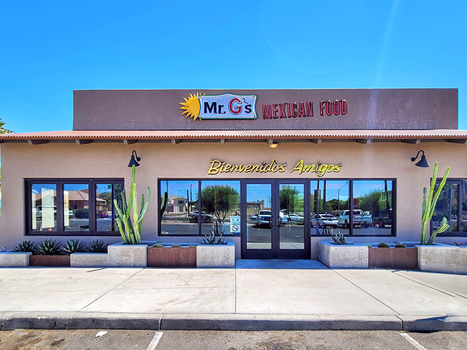 The restaurant's exterior view captures its unassuming charm &ndash; proof that culinary treasures often hide in plain sight along ordinary streets.