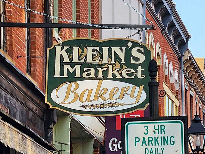 The iconic green and gold sign has become a beacon for carb enthusiasts and pie aficionados seeking authentic, handcrafted baked goods in Galena.