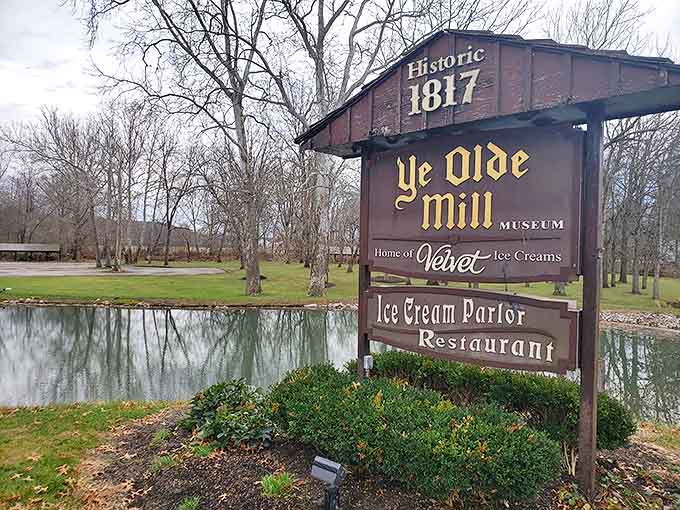 The welcoming sign promises three delights in one stop: history, ice cream, and dining &ndash; a trifecta of pleasures beside tranquil waters.