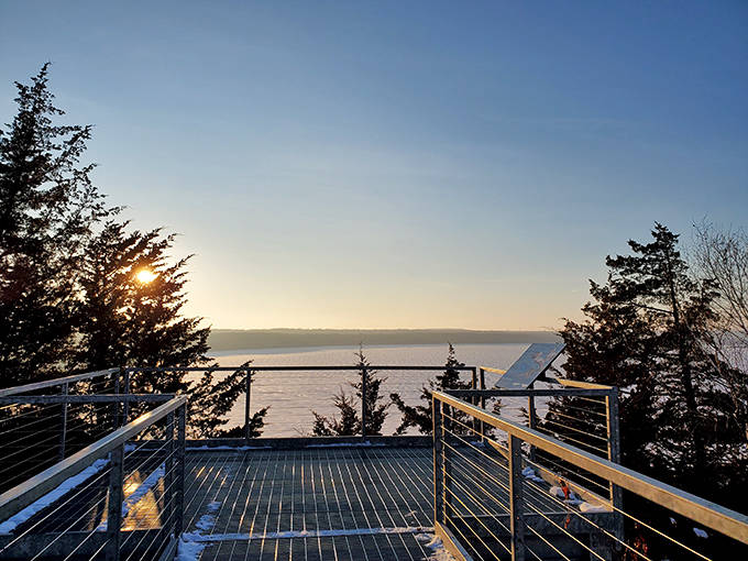 Observation deck offering views so spectacular, they should charge admission &ndash; thankfully, they don't.