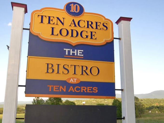 The iconic sign stands as a beacon for food lovers seeking an authentic Vermont dining experience that lives up to every expectation.