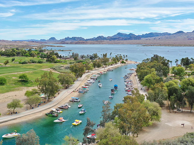Bird's eye view of paradise &ndash; boats dot the channel like colorful confetti while mountains stand guard over this desert oasis.